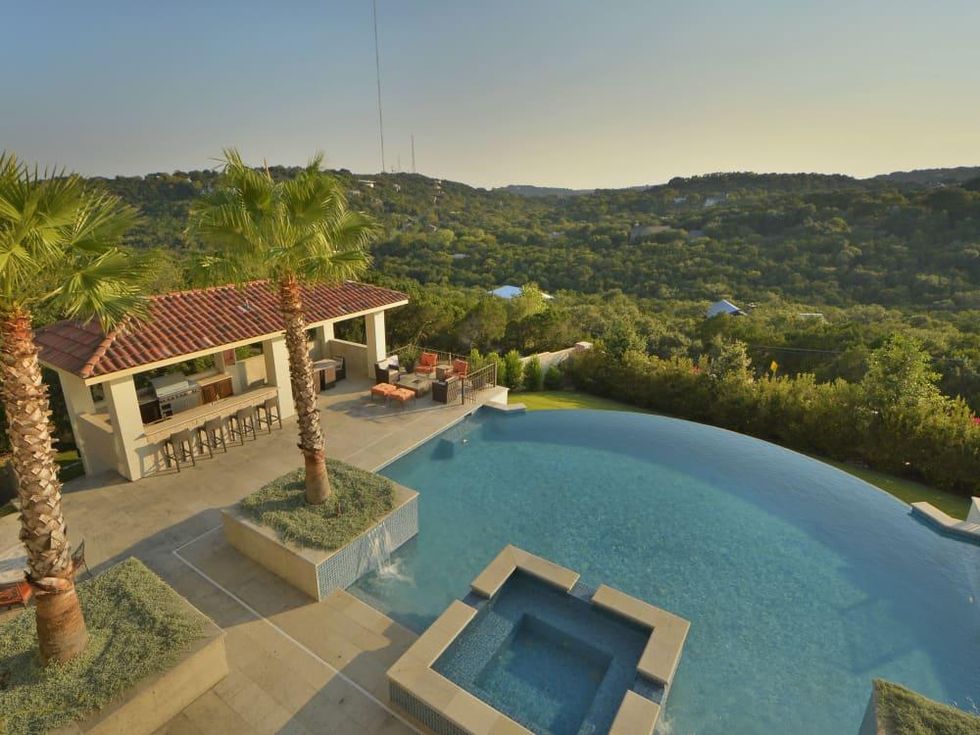NBA star's stunning Texas mansion is a $5.3 million slam dunk ...