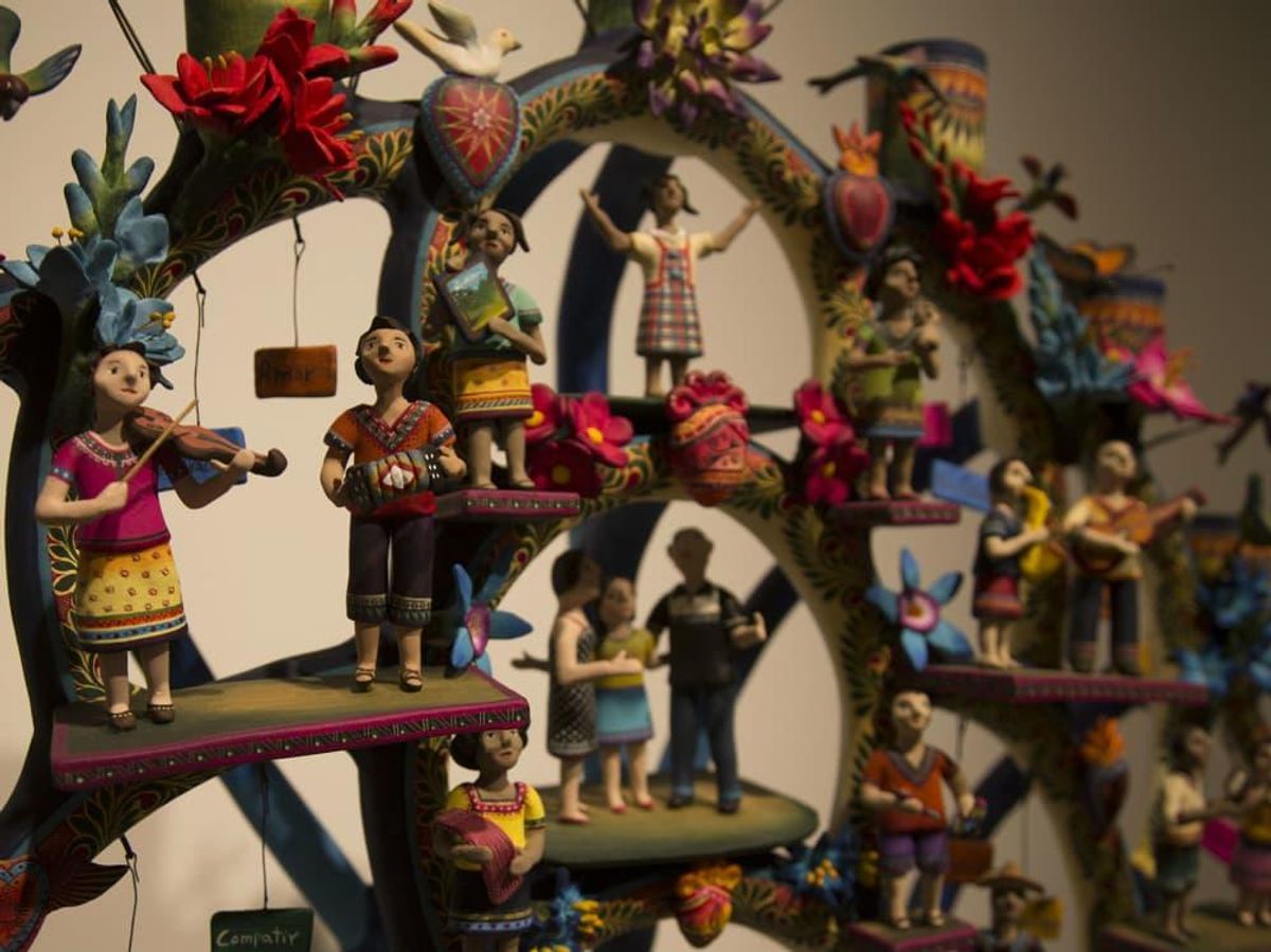 Veronica Castillo's ceramics follows centuries of her ancestral ...