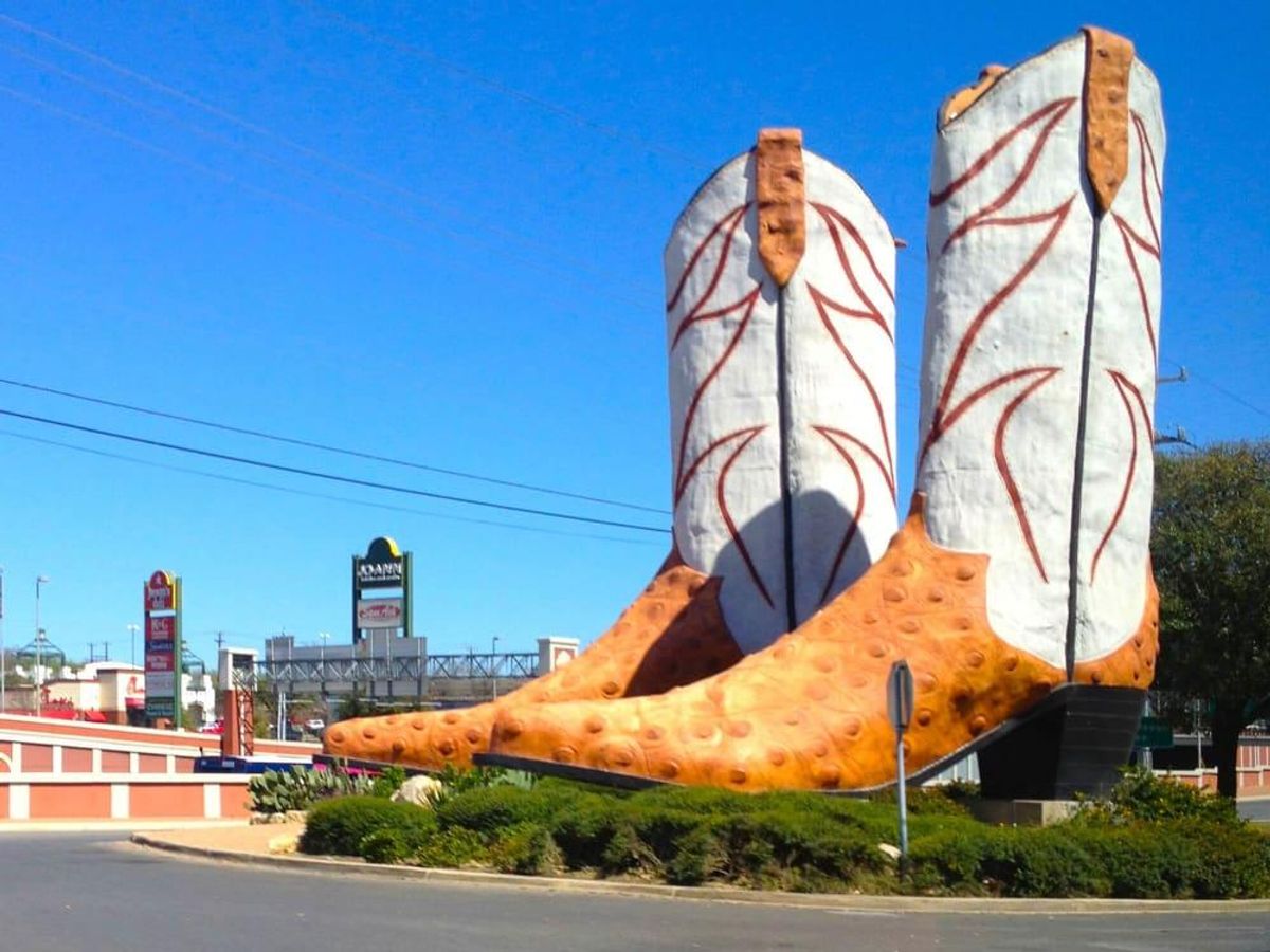 The 40-foot-tall pair of cowboy boots created by sculptor Bob "Daddy-O ...